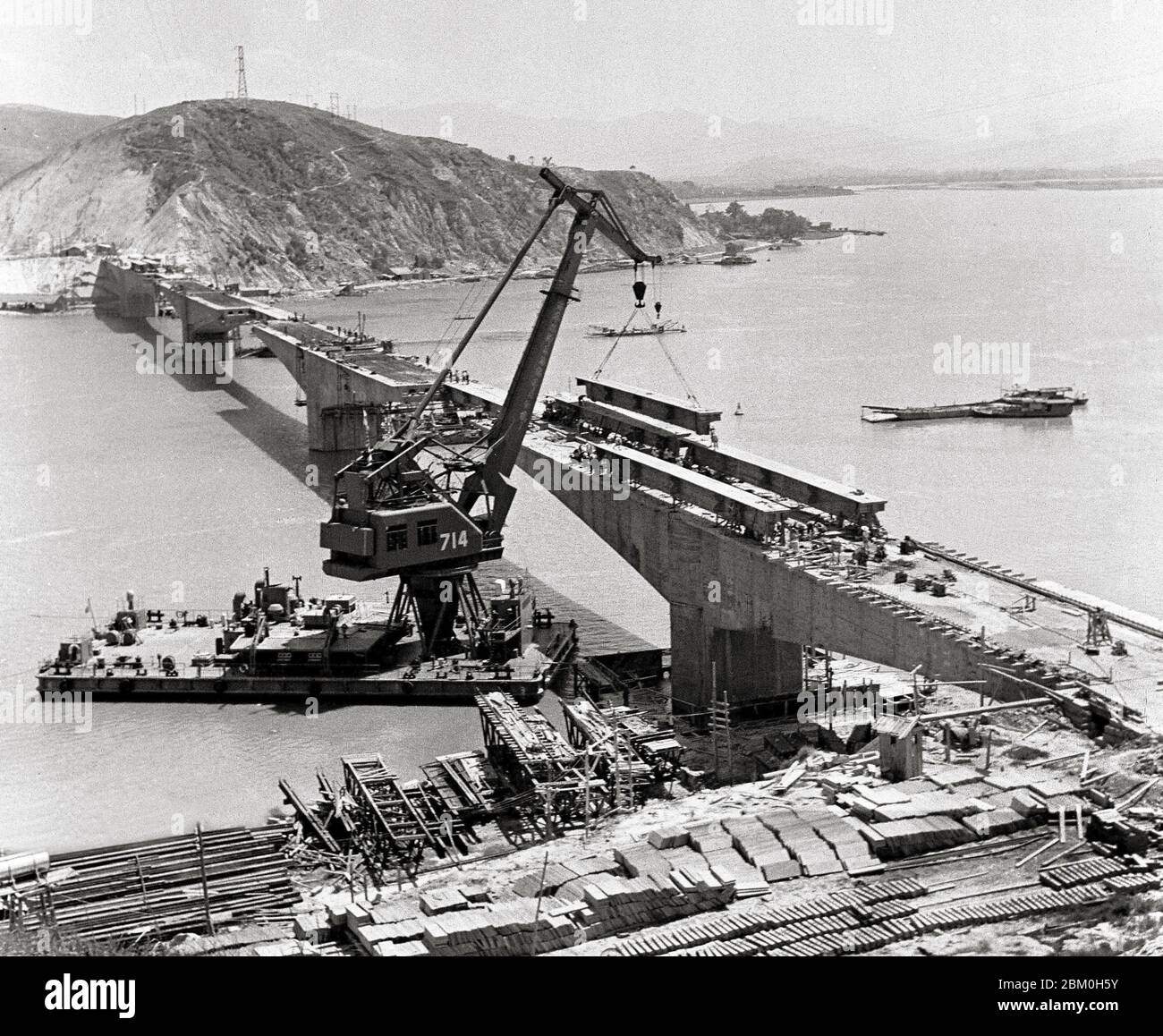 In 1974 the Fuzhou Minjiang Estuary the Wulong River Bridge under ...