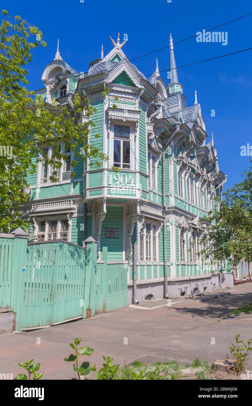 Tomsk wooden architecture hi-res stock photography and images - Alamy
