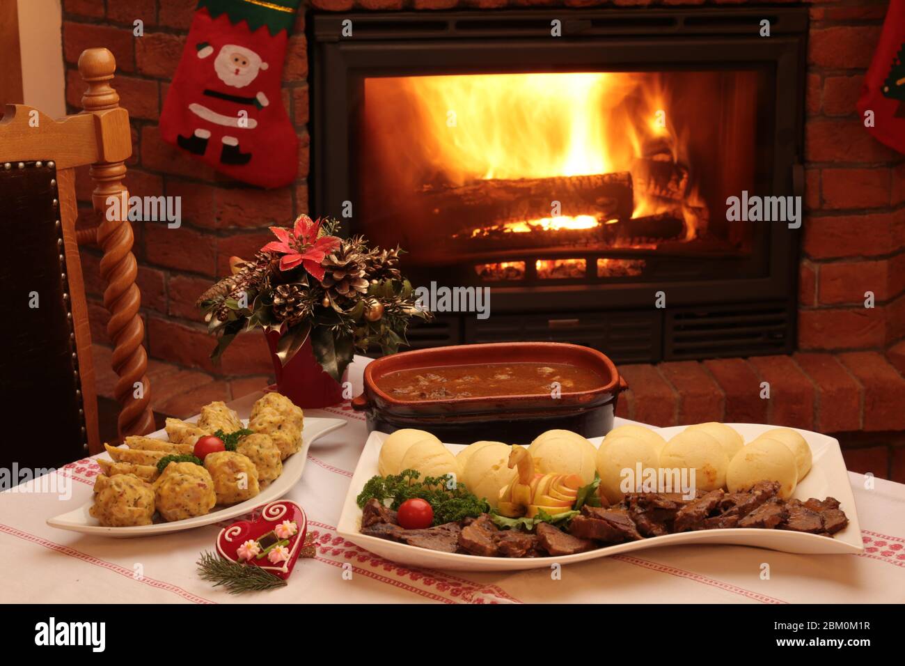 Fireplace eat eating hi-res stock photography and images - Alamy