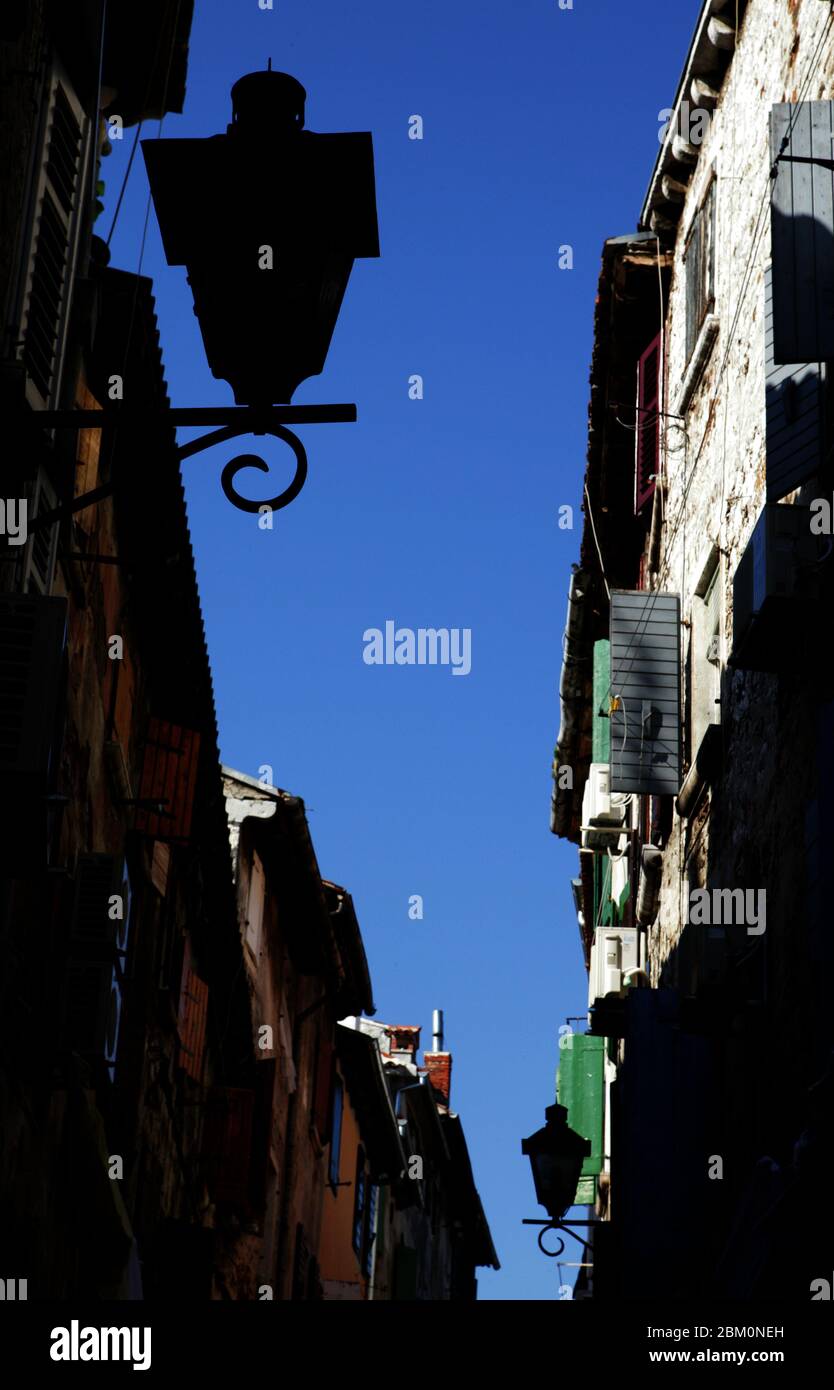 Old fashioned street hi-res stock photography and images - Alamy