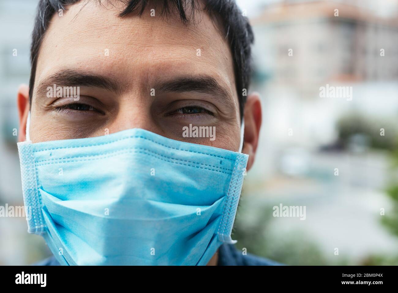 Man wearing a mask hi-res stock photography and images - Alamy