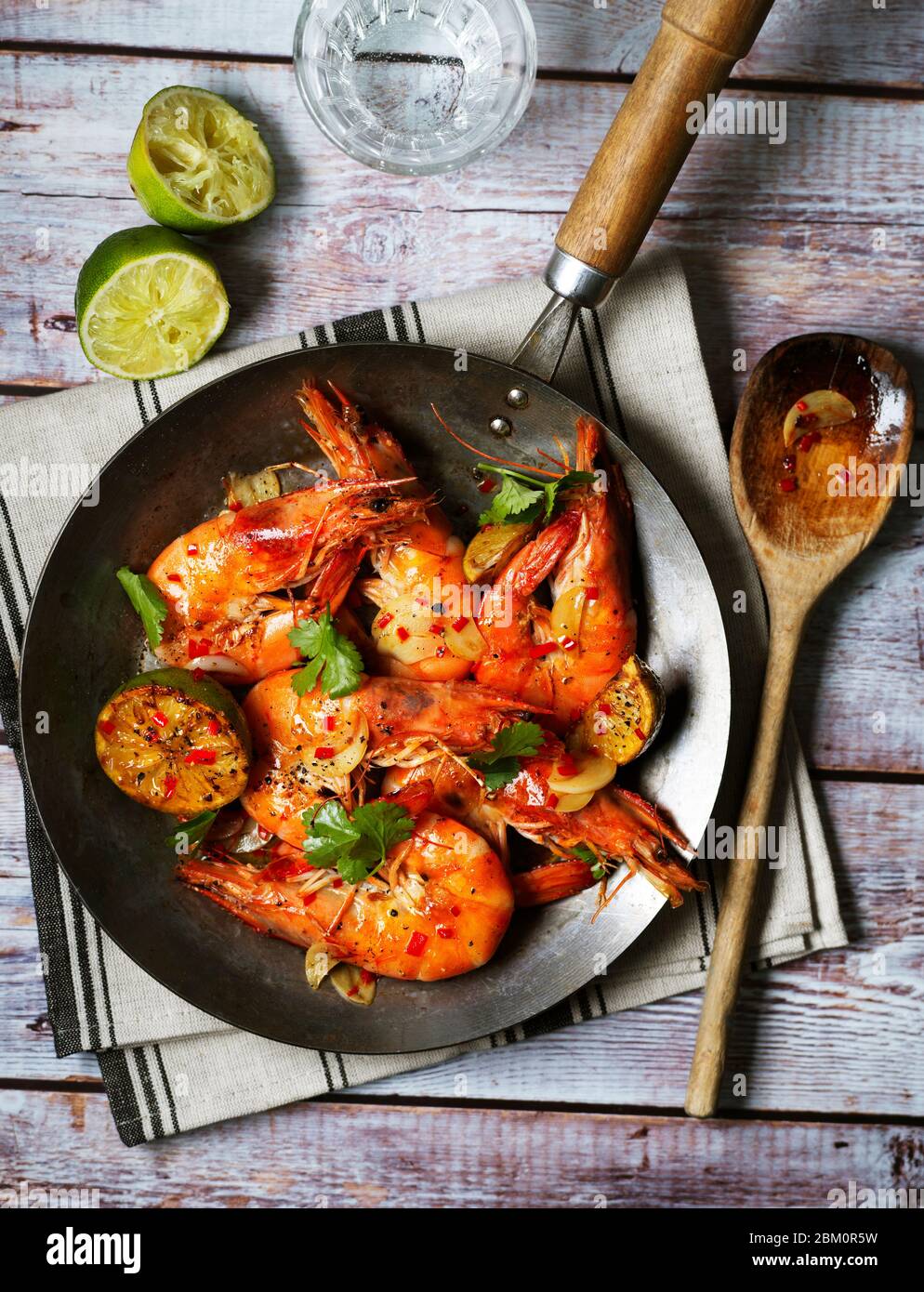 Colourful pan fried king prawns hi-res stock photography and images - Alamy