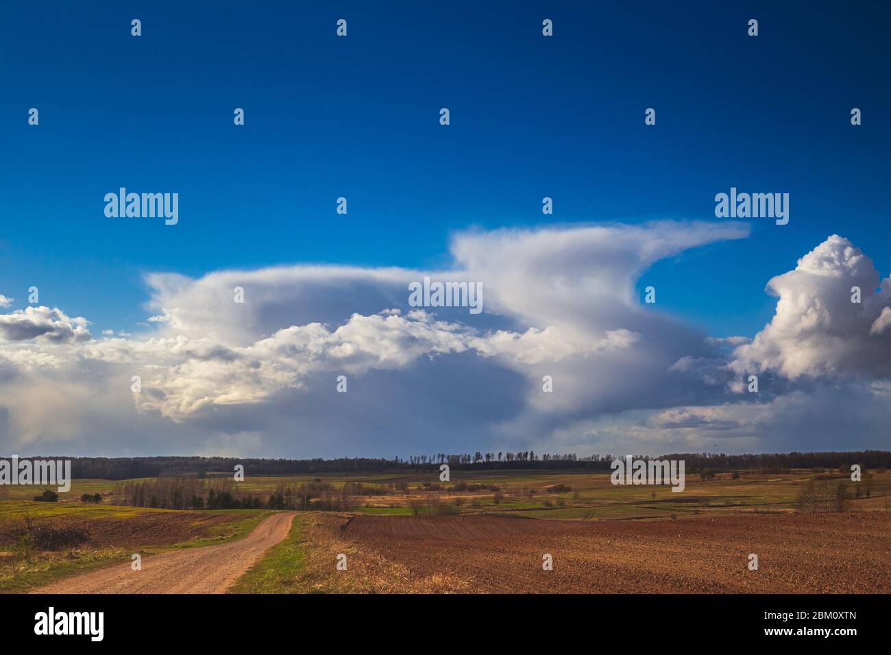 Landscape of cumulus snow cloud formation, dramatic view Stock Photo ...