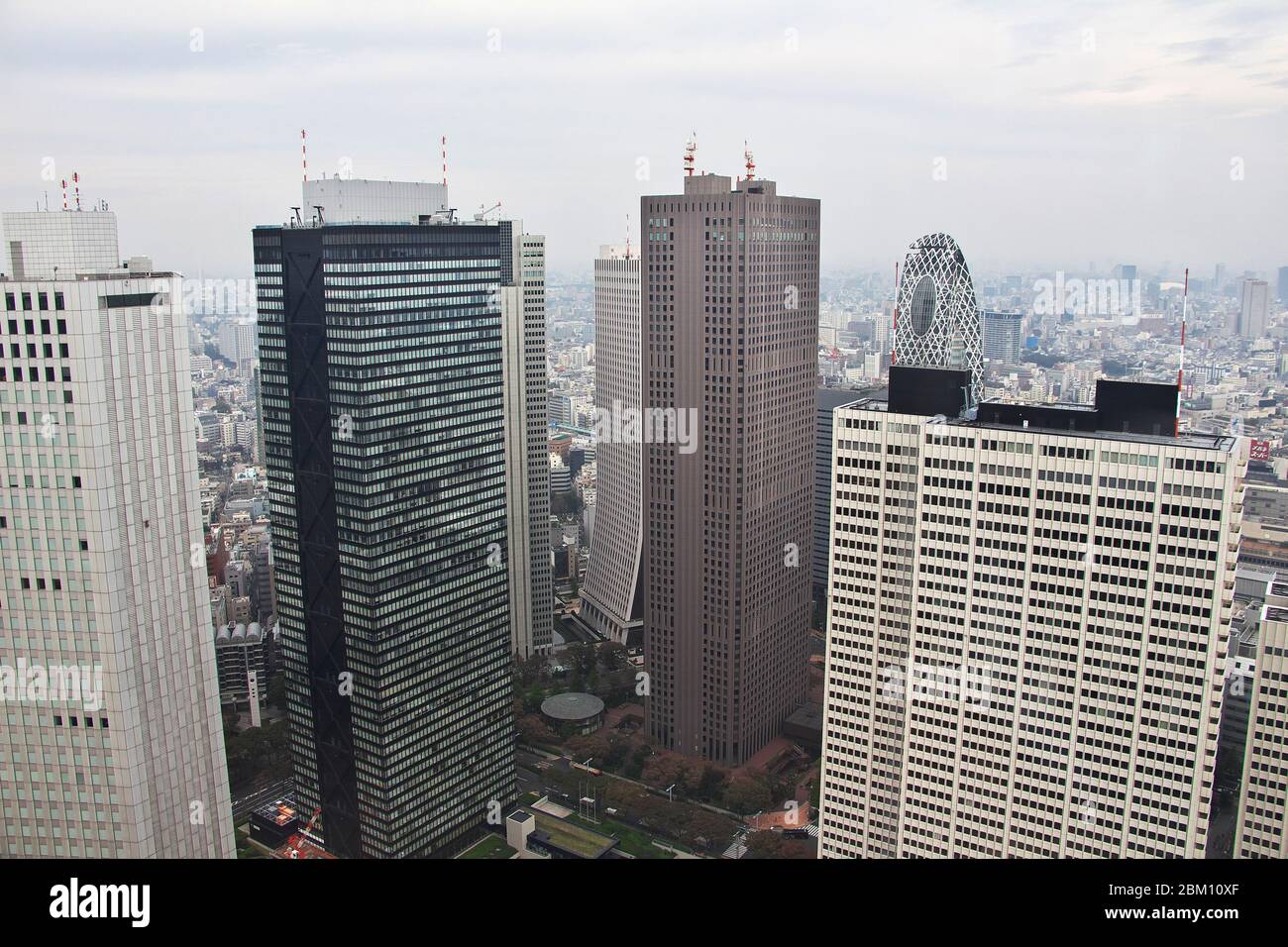 Honshu japan shinjuku tokyo skyline mt fuji hi-res stock photography ...