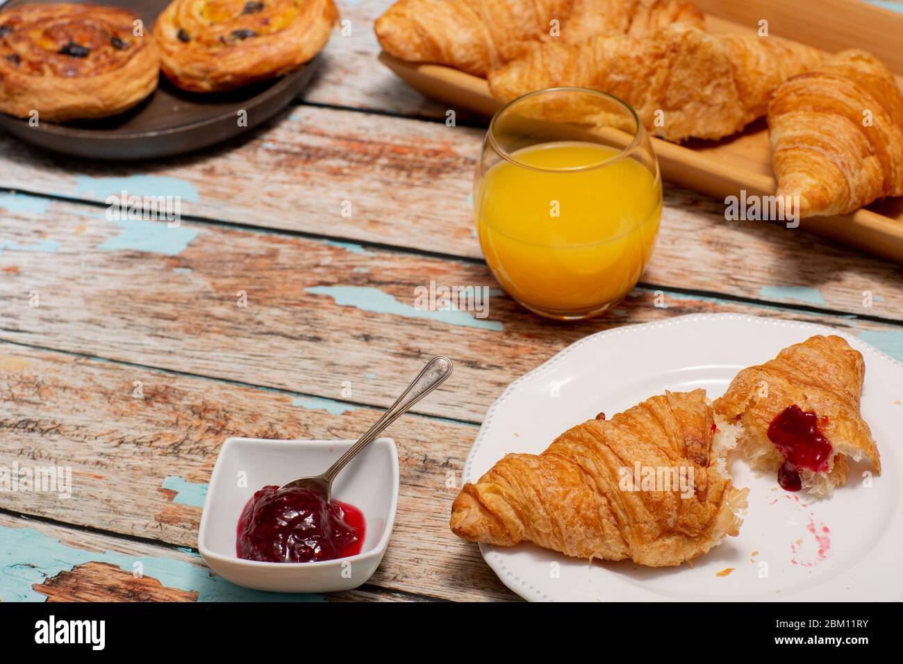Continental bread hi-res stock photography and images - Alamy