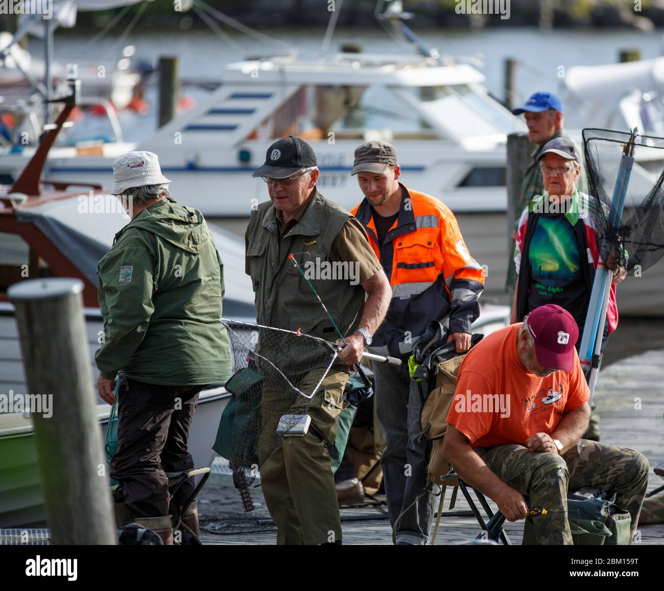 Small boat harbor and pier jigging / angling fishing competition ...