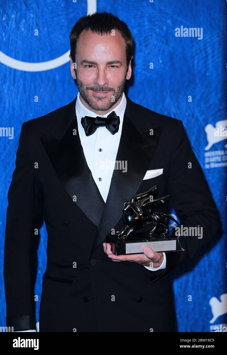 Tom ford poses hi-res stock photography and images - Alamy