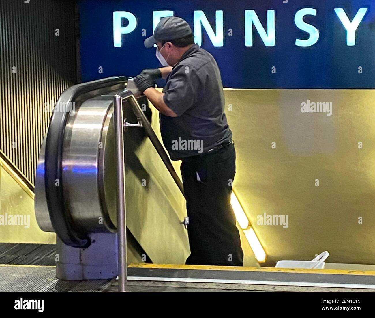 New York, NY, USA. 6th May, 2020. MTA Subway closed in the early hours ...