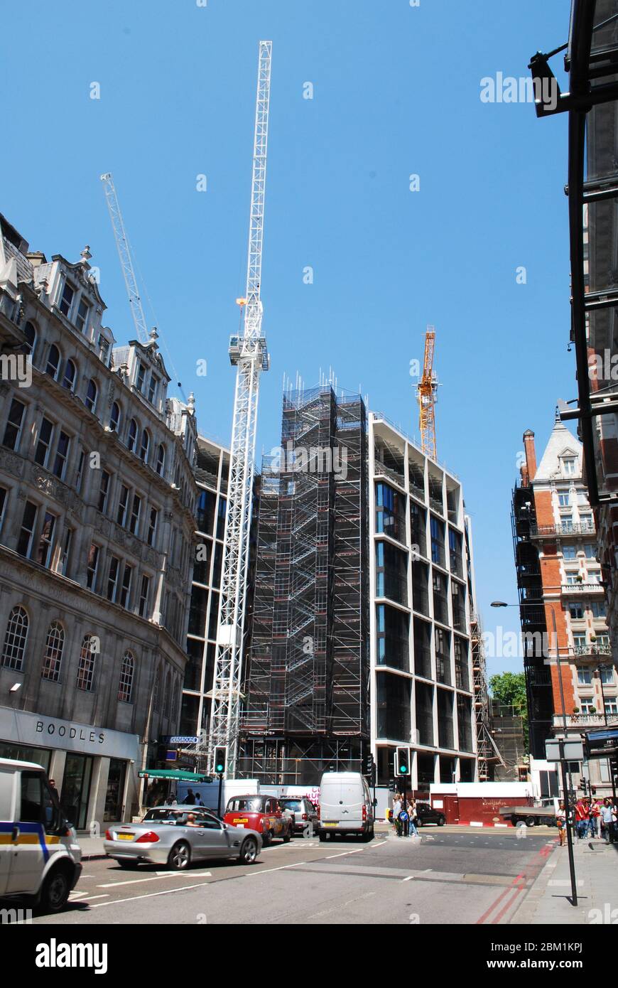 Modern Apartments Luxury Residential Under Construction One Hyde Park ...