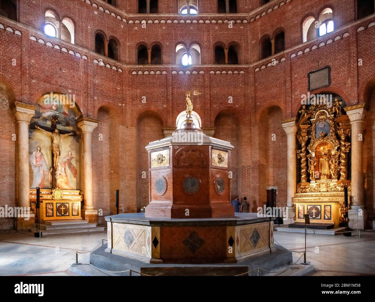 Italy Lombardy - Cremona: Baptistery - Baptismal font (1520-1531) with ...