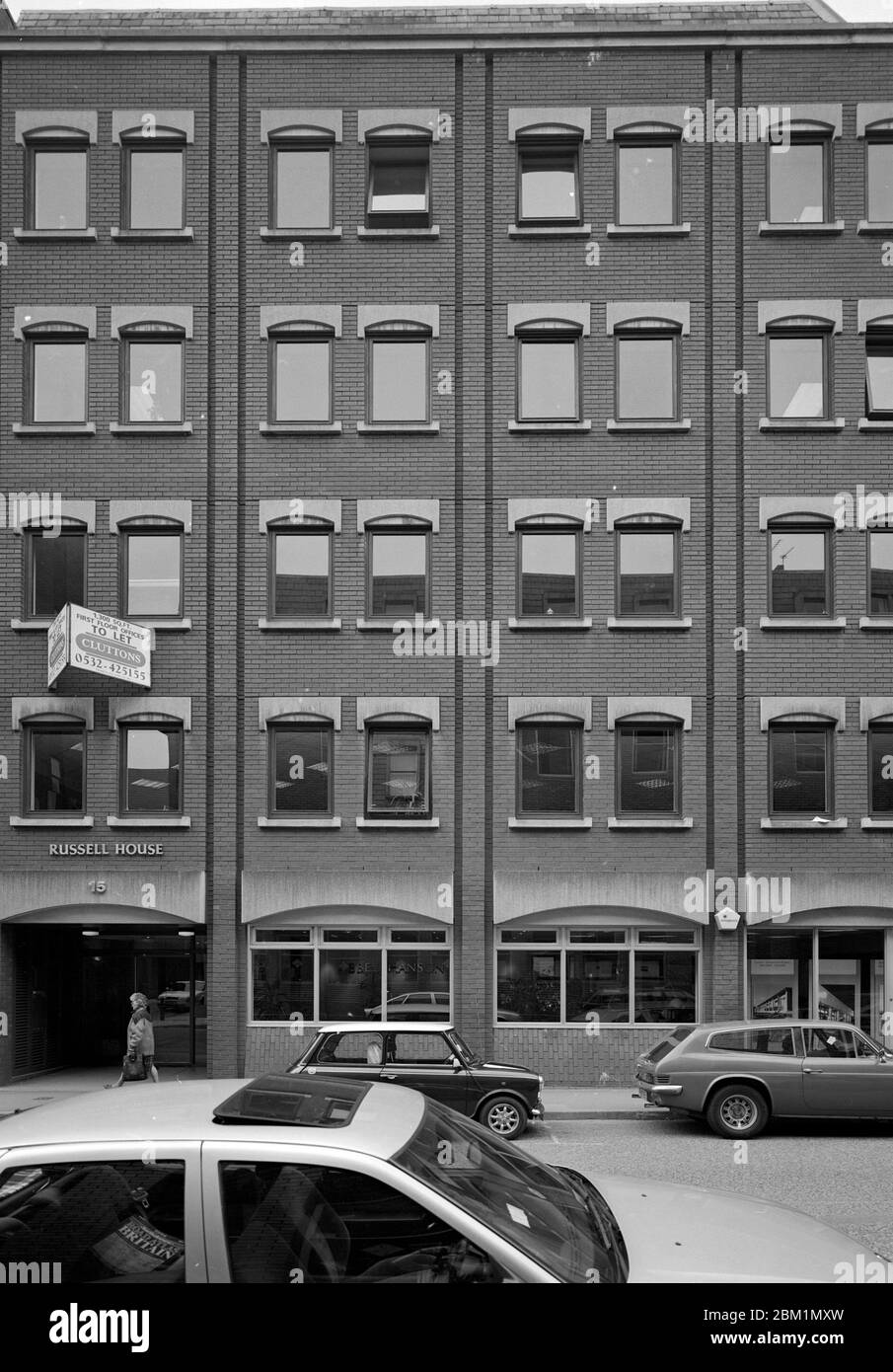 Street scene in leeds business district hi-res stock photography and ...