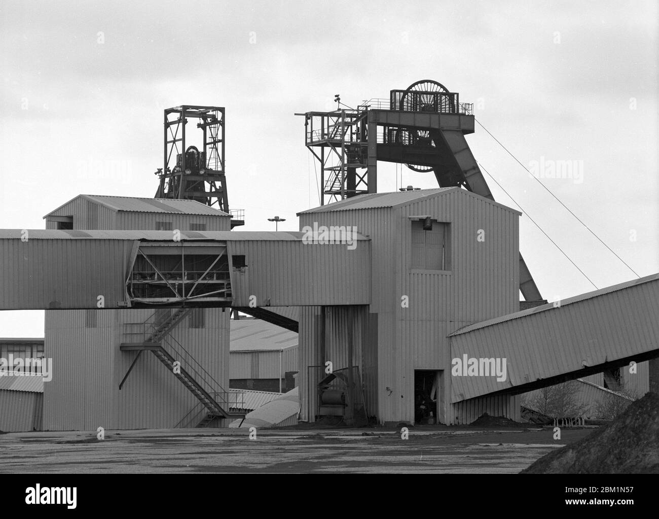 Black and white wales photographs hi-res stock photography and images ...