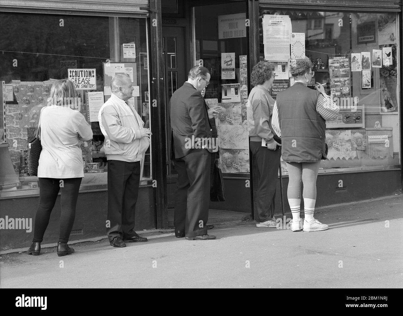 Pensioners queue uk hi-res stock photography and images - Alamy