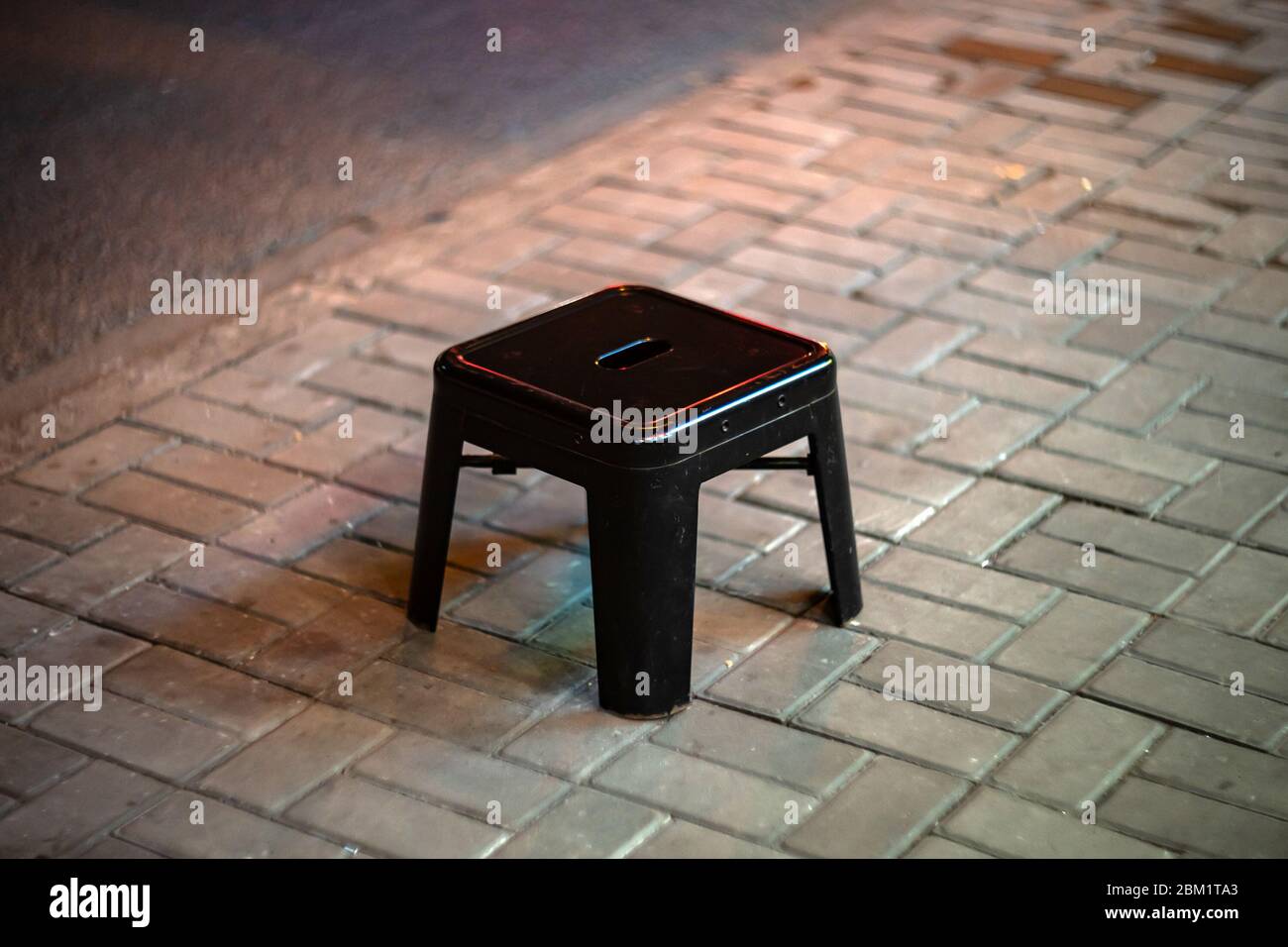 Chinese stool hi-res stock photography and images - Alamy