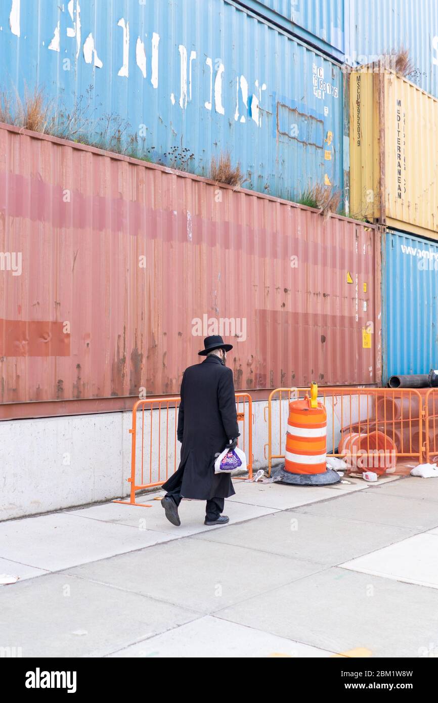 New York, USA - May 3 2020: Hasidic Jews in Williamsburg Brooklyn in ...