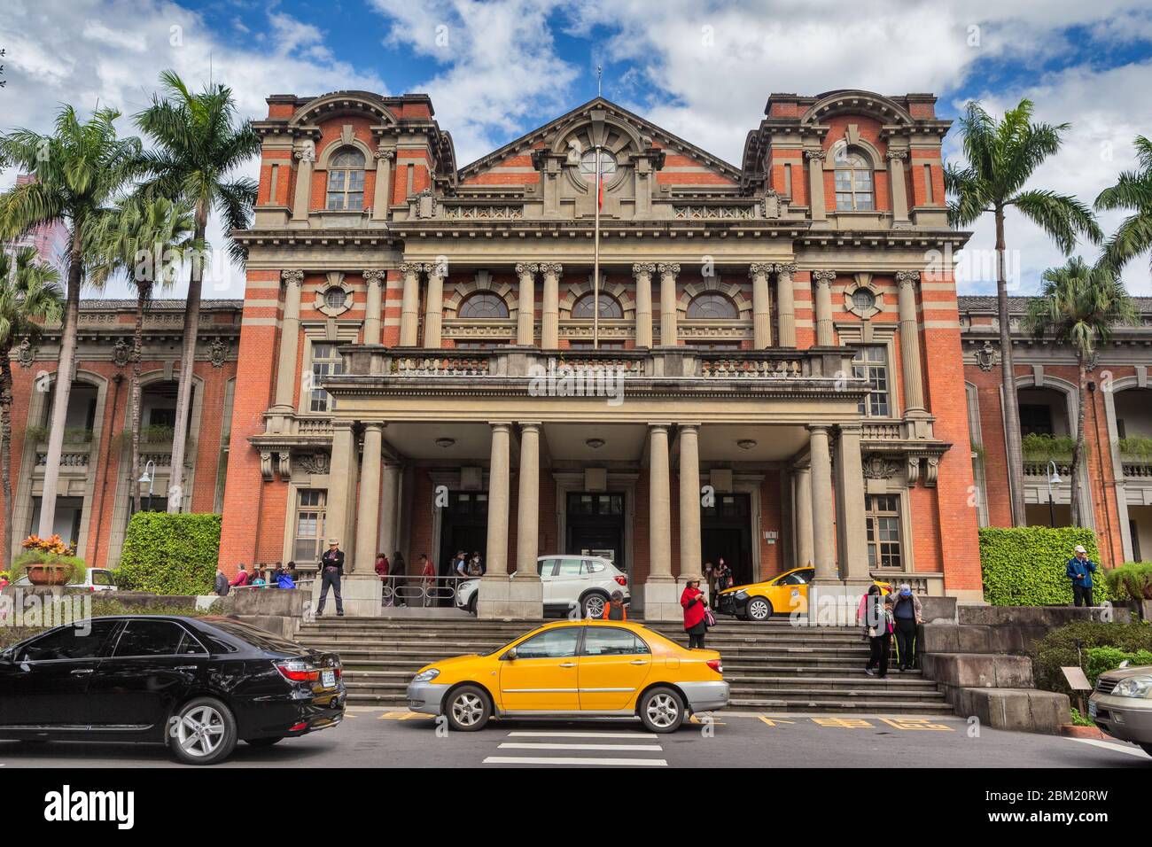 National taiwan university hospital hi-res stock photography and images ...