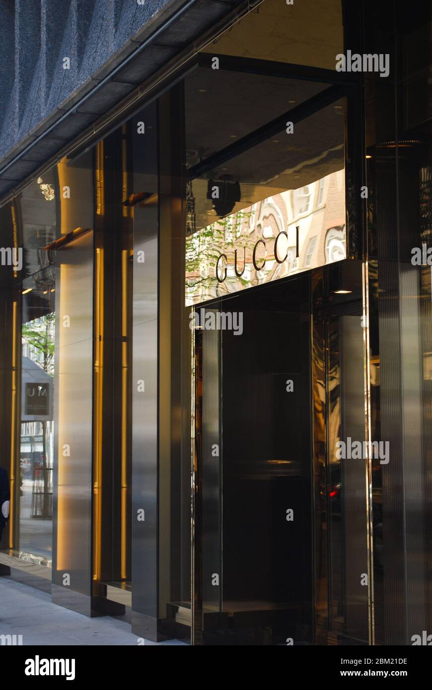 Gucci store sloane street london hi-res stock photography and images ...
