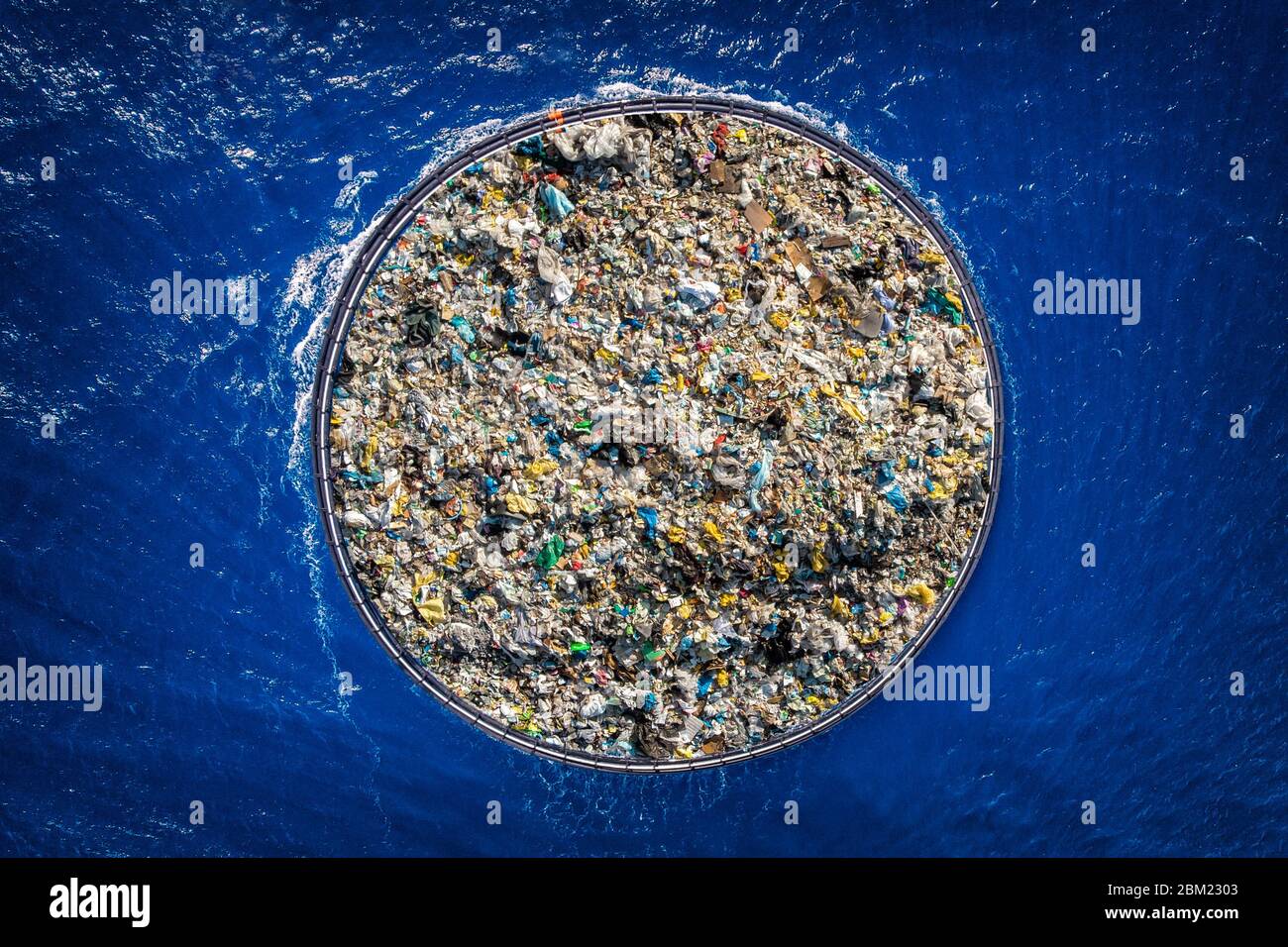 Plastic waste ocean aerial hi-res stock photography and images - Alamy
