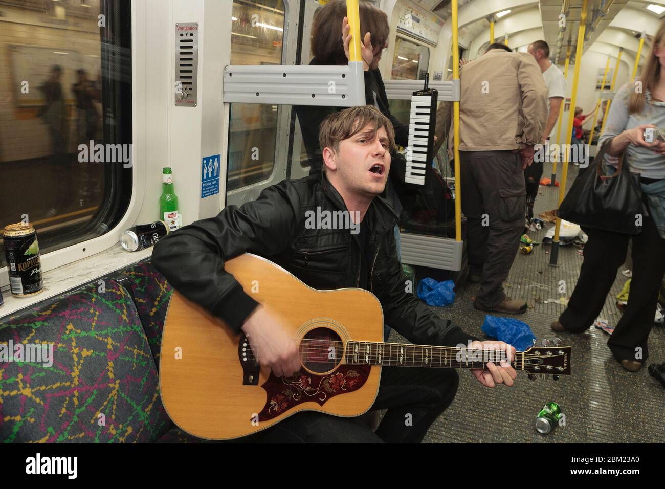 Drinking alcohol on train uk hi-res stock photography and images - Alamy