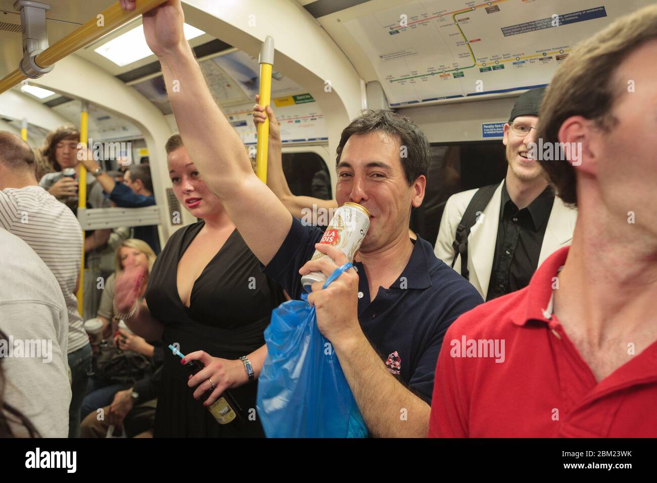 Drinking alcohol on train uk hi-res stock photography and images - Alamy