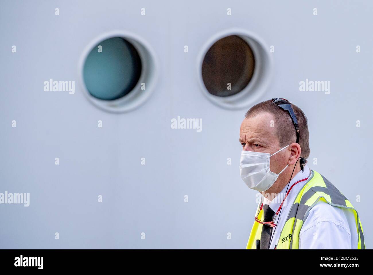 Crew ship mask hi-res stock photography and images - Alamy