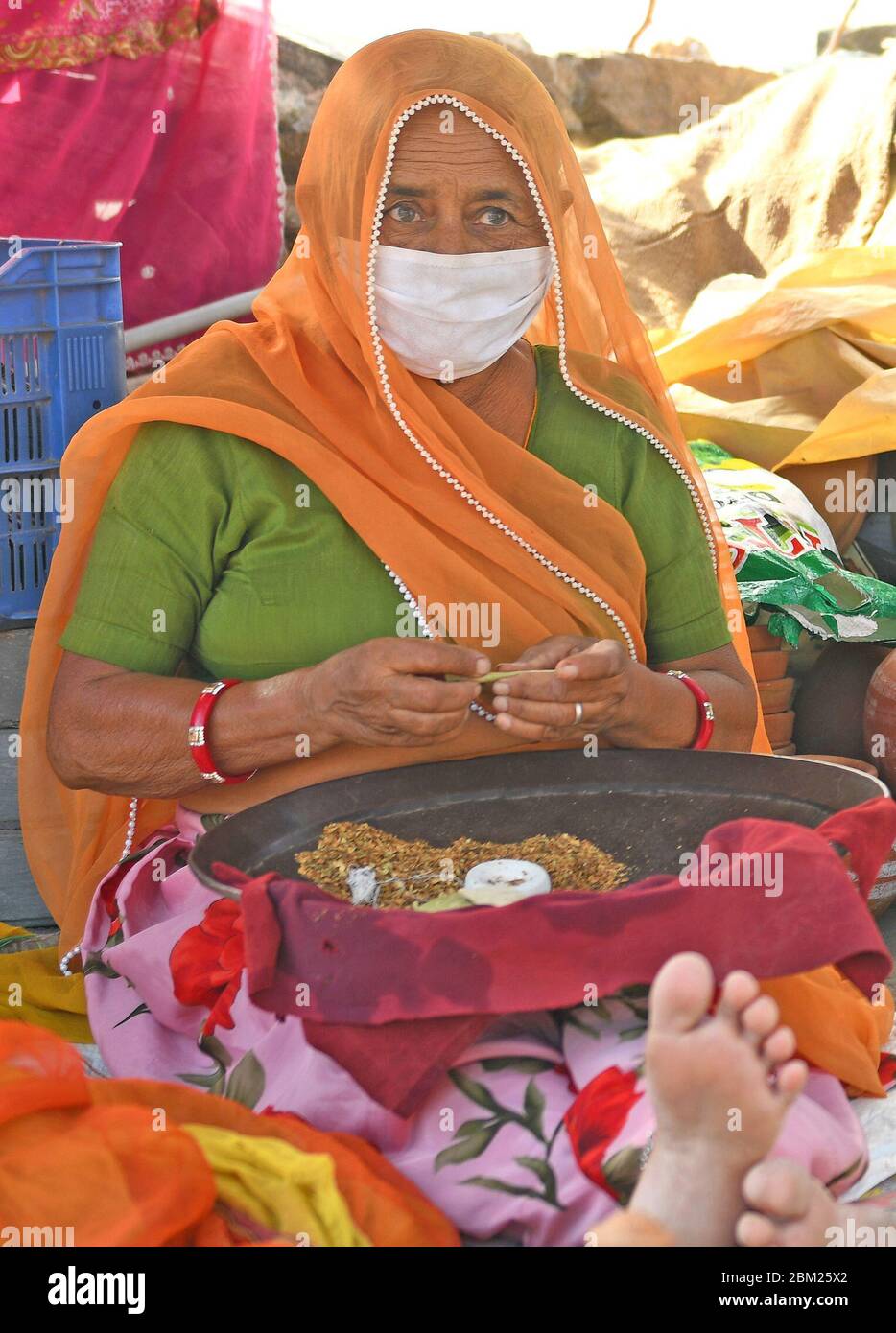 Beedi Workers High Resolution Stock Photography and Images - Alamy