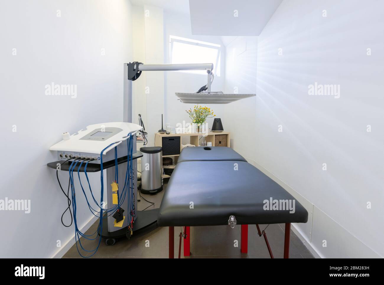 Muscle treatments hi-res stock photography and images - Alamy