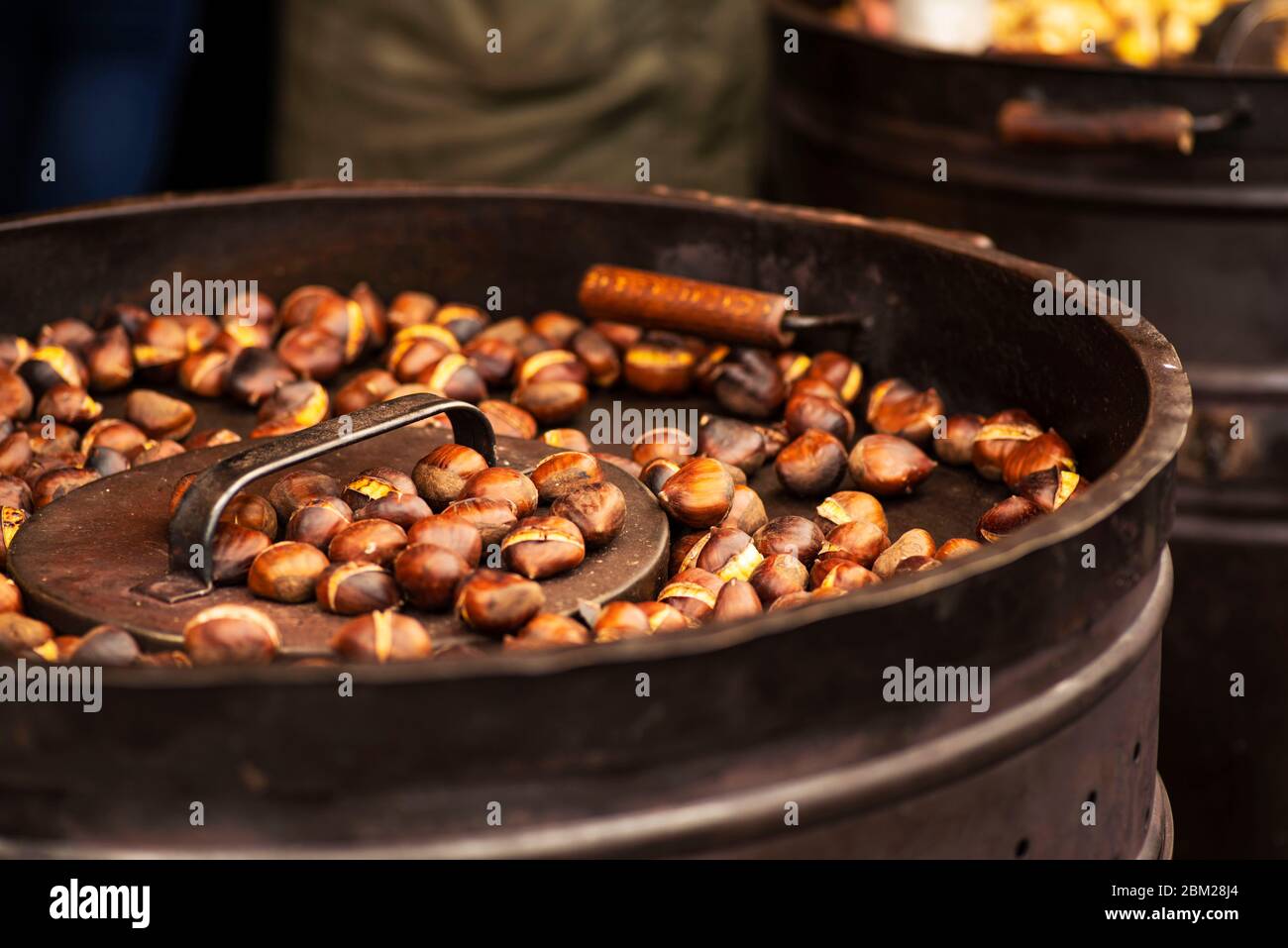 Roasted chestnuts, a delicious Christmas treat Stock Photo - Alamy