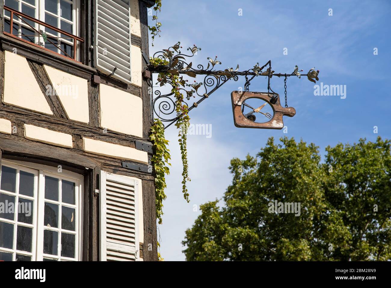 Traditional restaurant sign in Strasbourg, France Stock Photo - Alamy