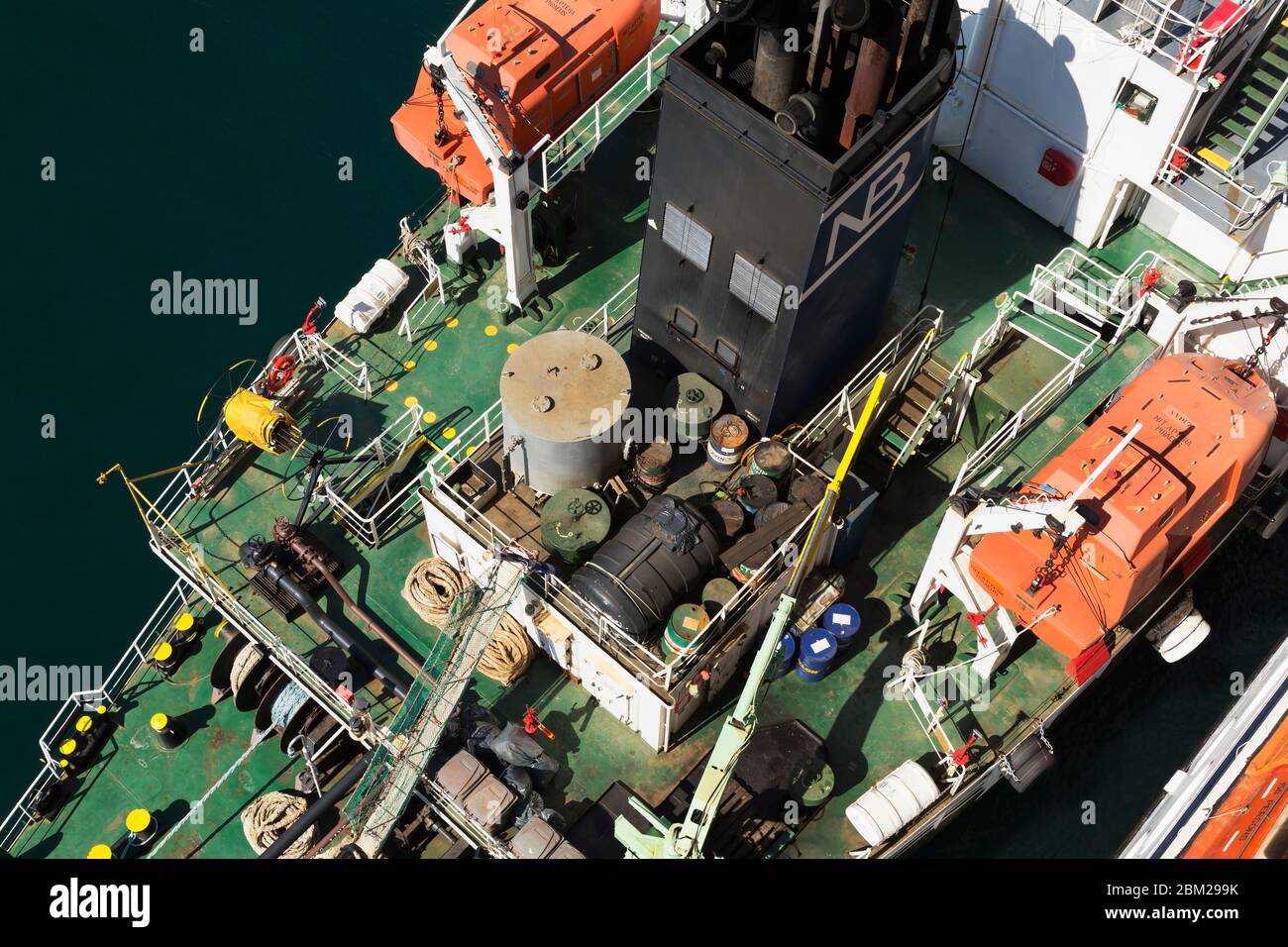 Top view lifeboat hi-res stock photography and images - Alamy