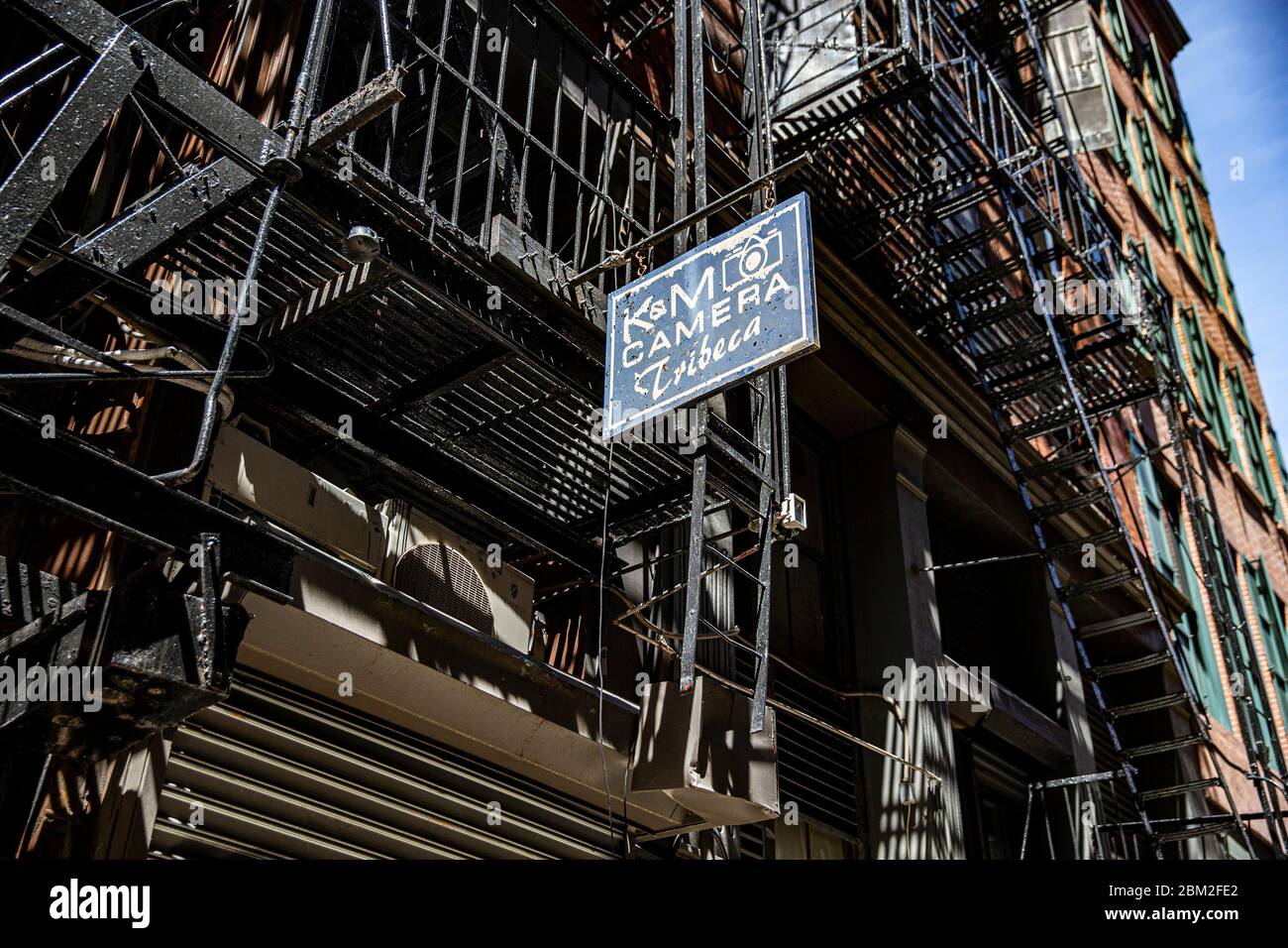 New York, N.Y/USA – 5th May 2020: Cortlandt Alley in Tribeca is quiet ...