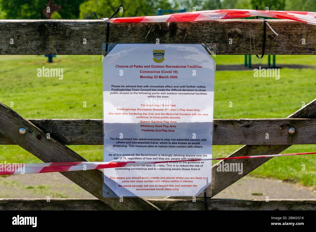 Playground closed notice hi-res stock photography and images - Alamy