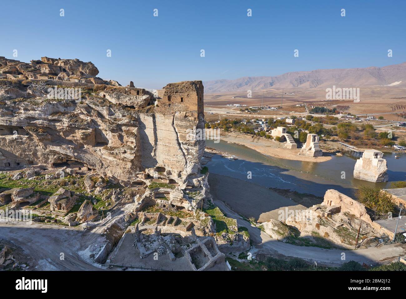 Hasankeyf hi-res stock photography and images - Alamy