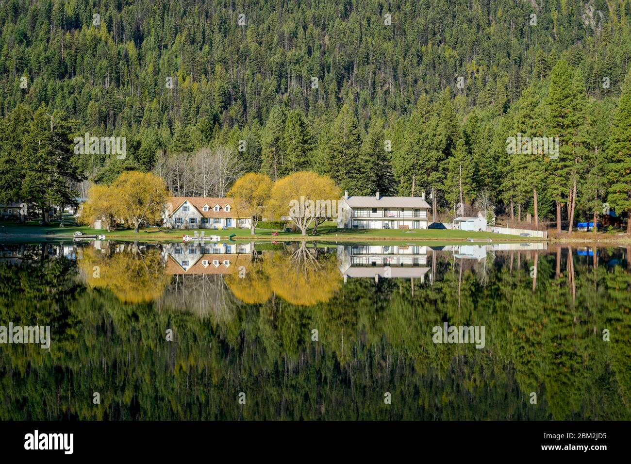 British lakefront hi-res stock photography and images - Alamy