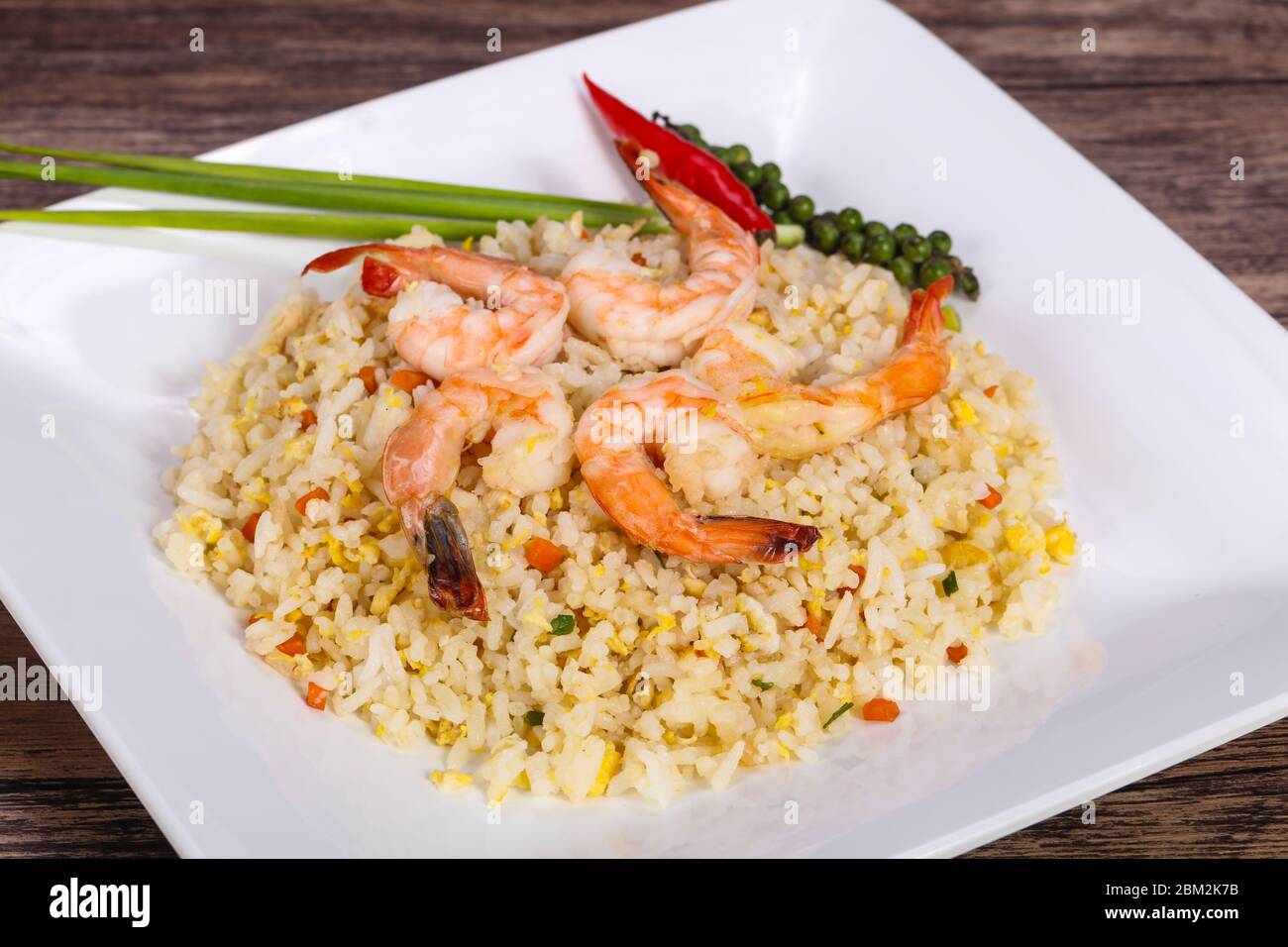 Thai style fried rice with prawn and egg Stock Photo - Alamy