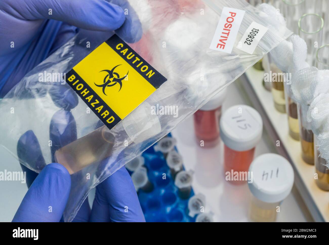 Biohazard bag hi-res stock photography and images - Alamy