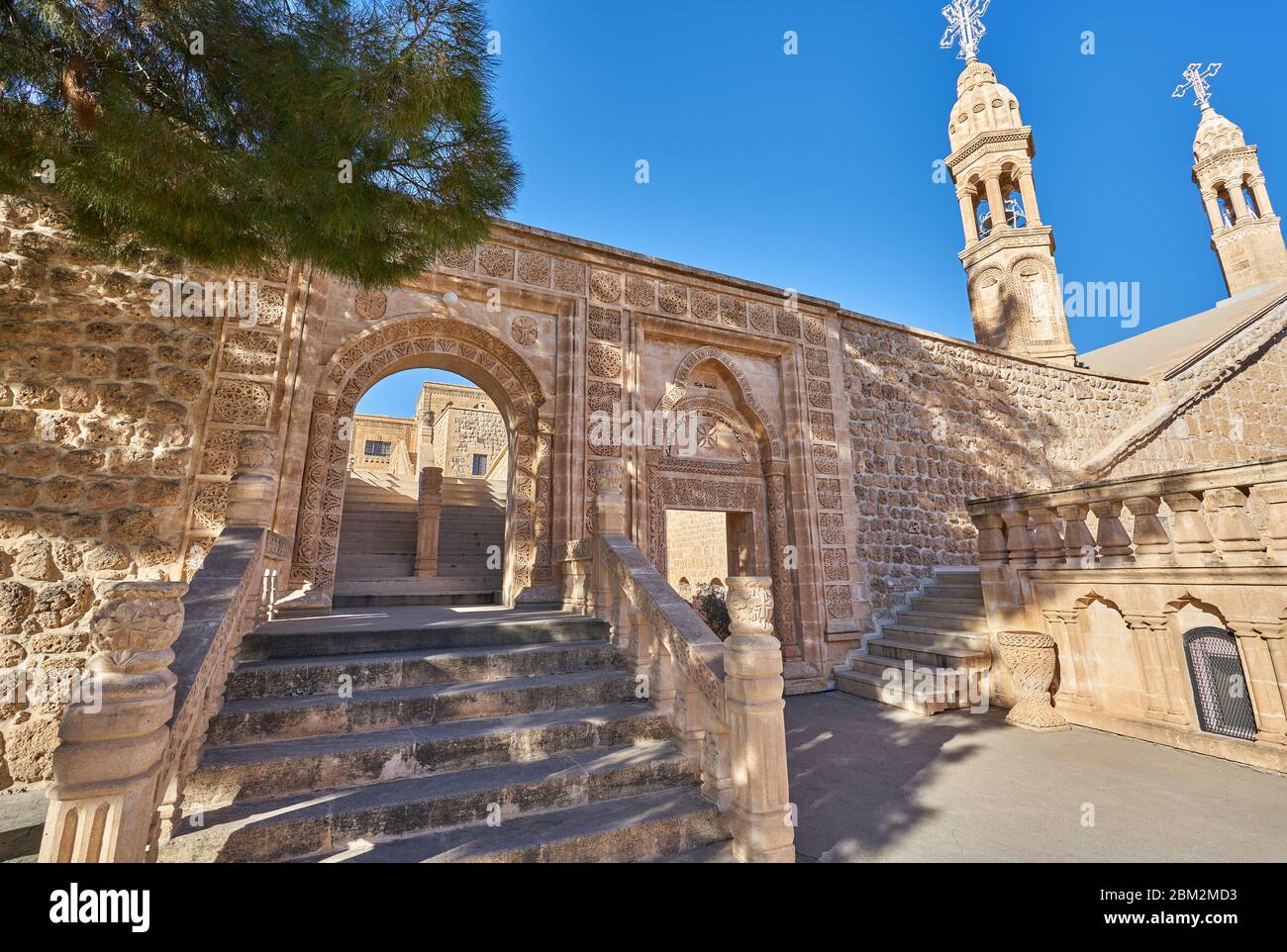 Assyrian architecture hi-res stock photography and images - Alamy