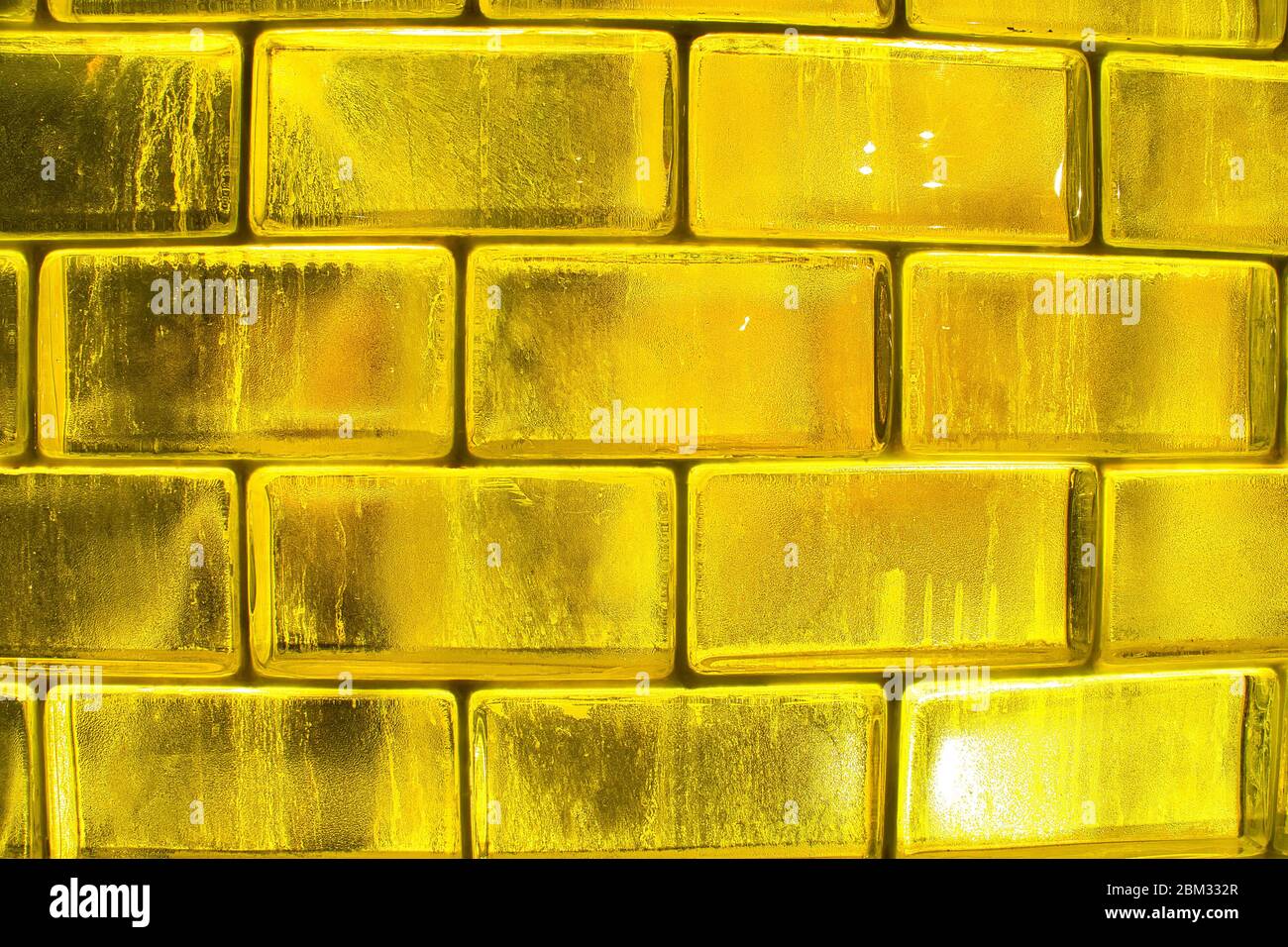 Yellow glass bricks hi-res stock photography and images - Alamy