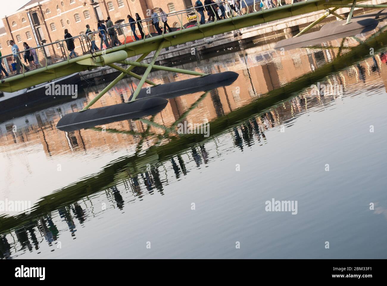 Fluorescent Floating Bridge West India Quay, London, E14 by Jan ...