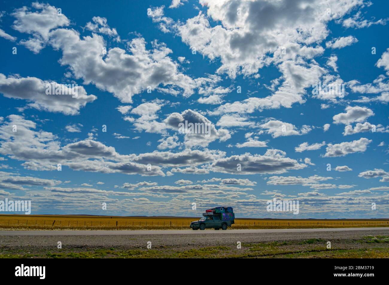 Flower power camper van hi-res stock photography and images - Alamy