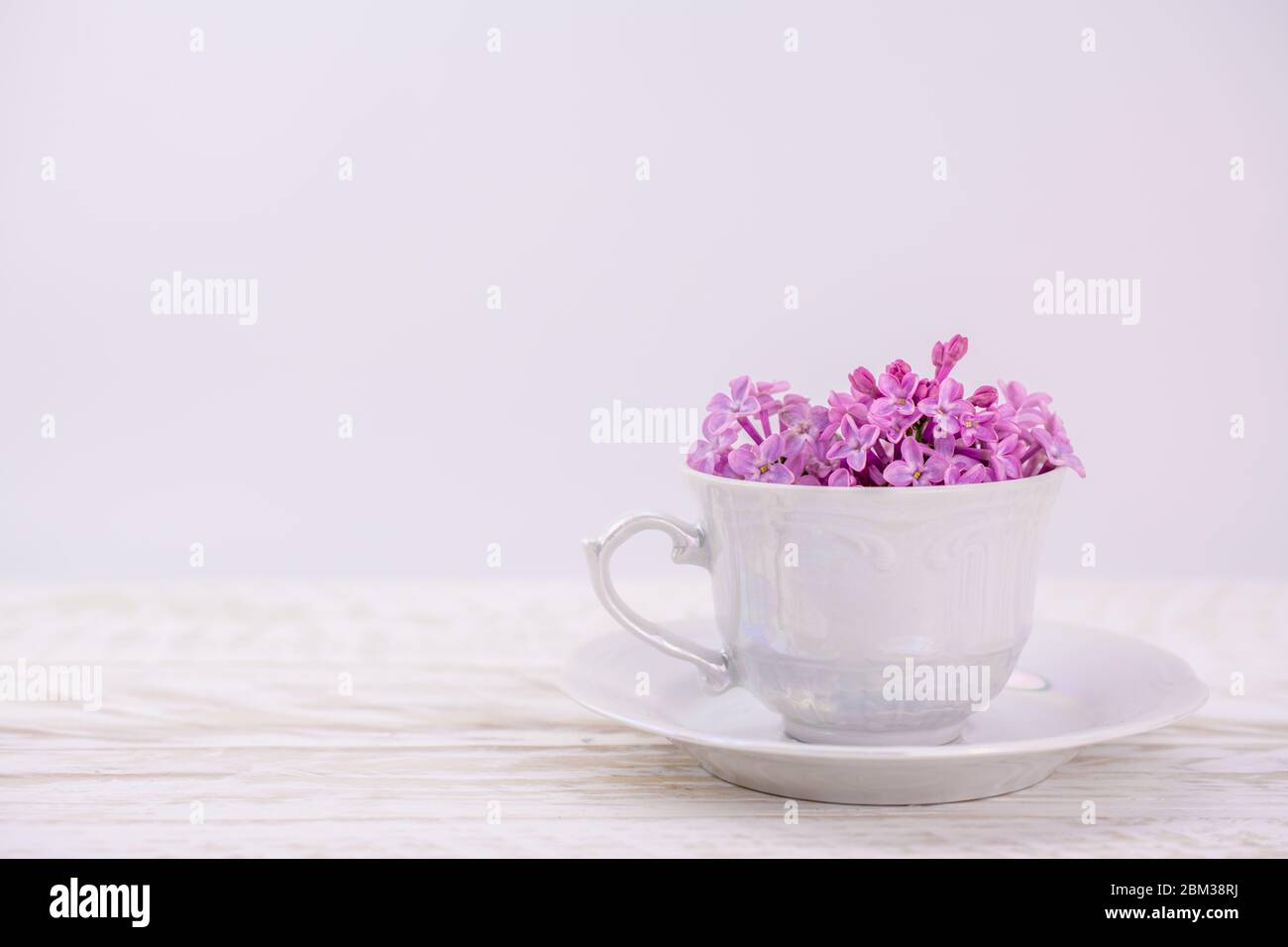Flowers in cup hi-res stock photography and images - Alamy