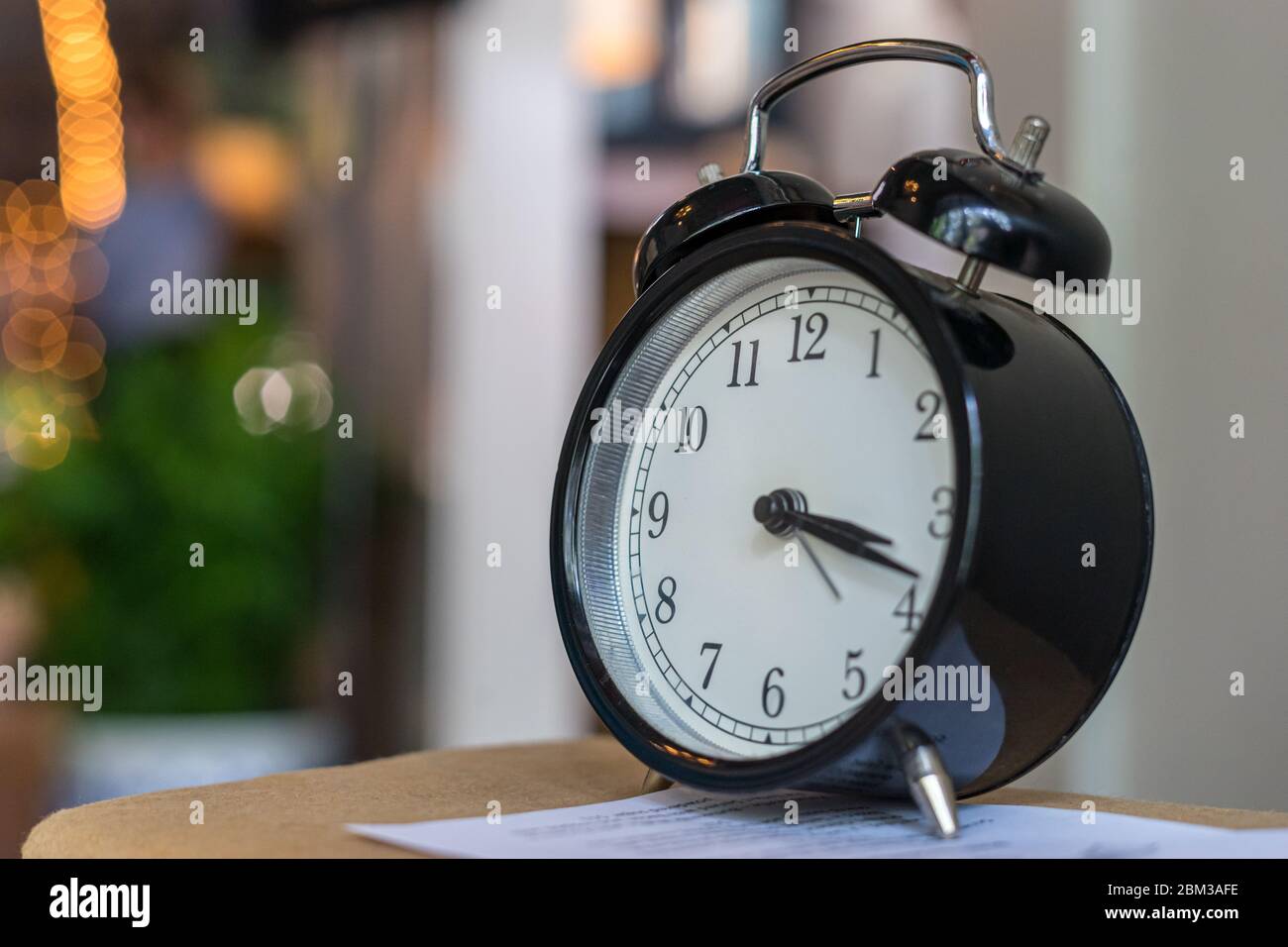 Sidetable hi-res stock photography and images - Alamy
