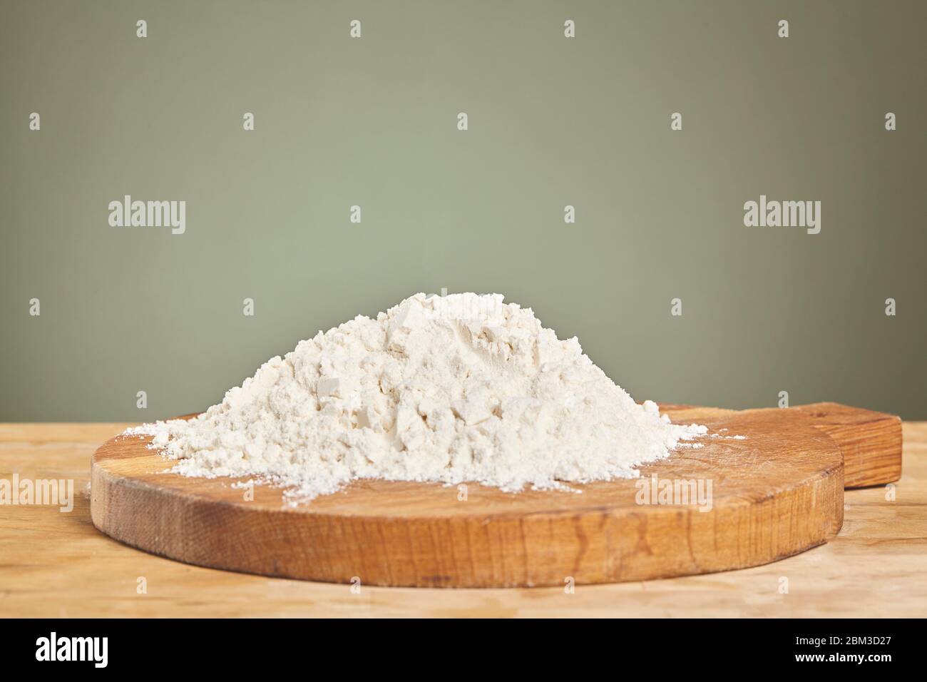 Wheat flour sieve closeup hi-res stock photography and images - Alamy
