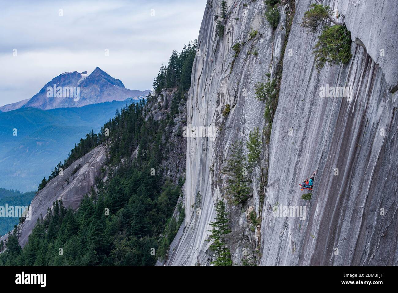 Portaledge hi-res stock photography and images - Alamy