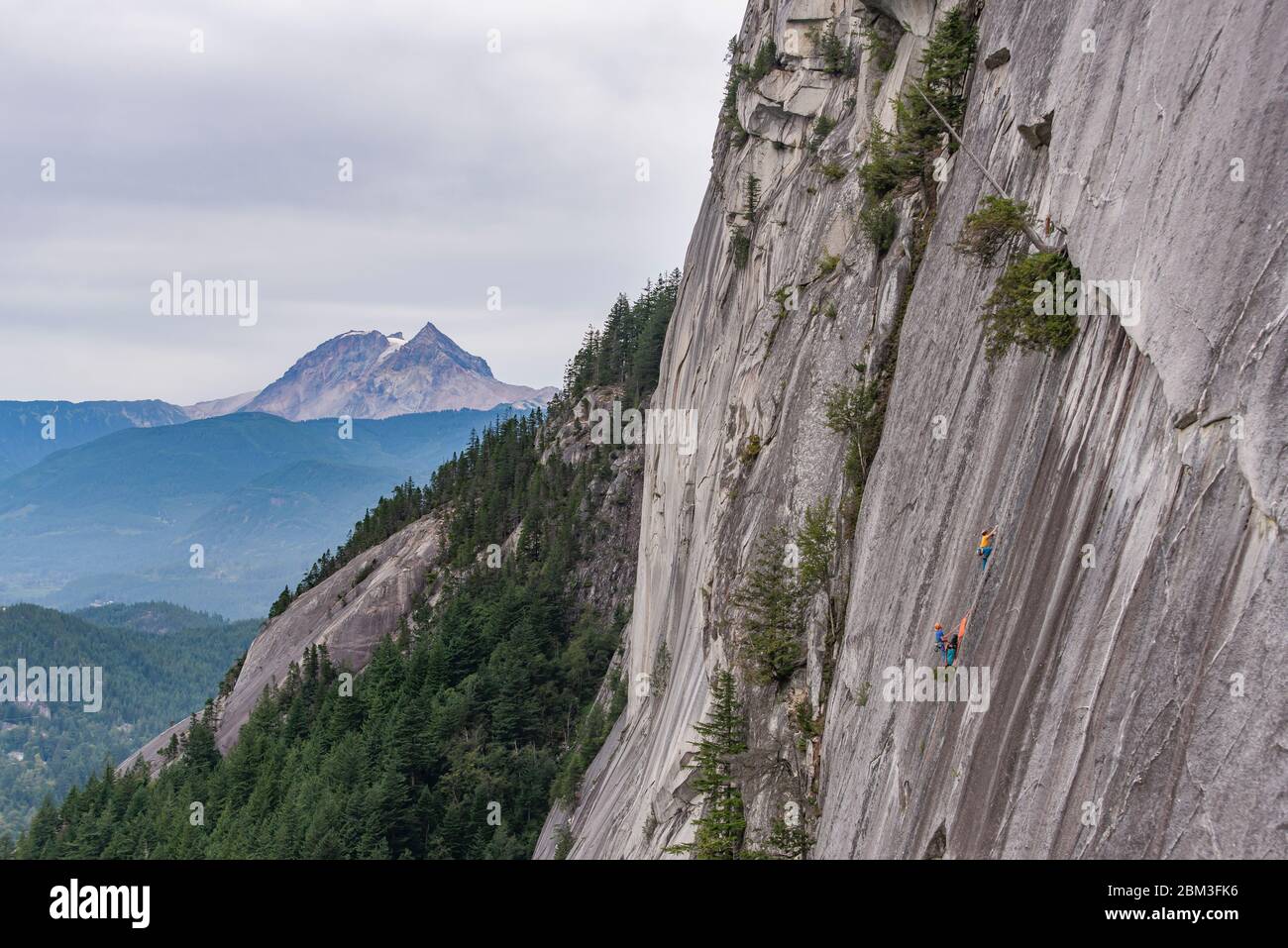 Portaledge' extreme hi-res stock photography and images - Alamy