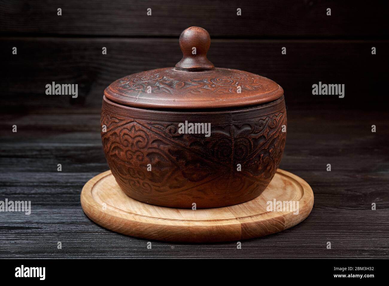 Traditional kitchenware crafts hi-res stock photography and images - Alamy