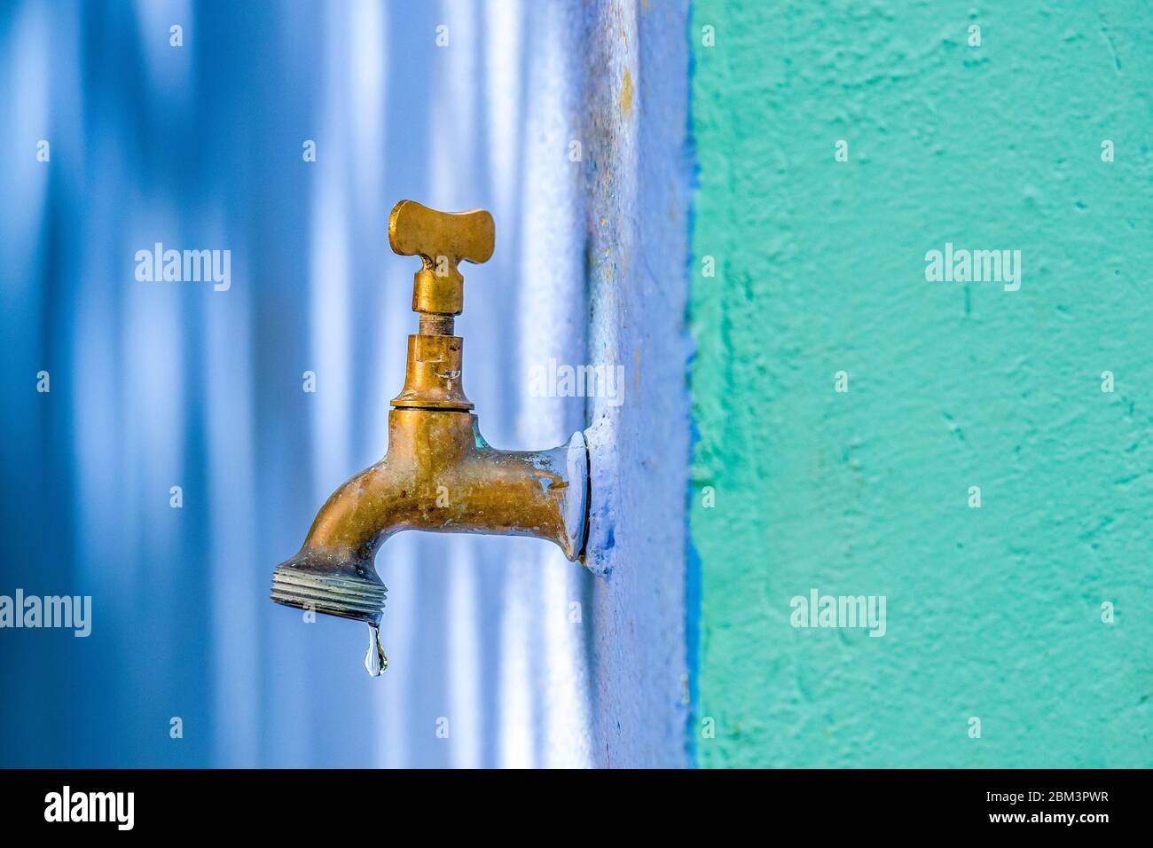 Faucet drop water save hi-res stock photography and images - Alamy