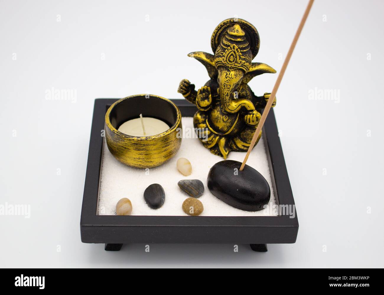 Essences hi-res stock photography and images - Alamy