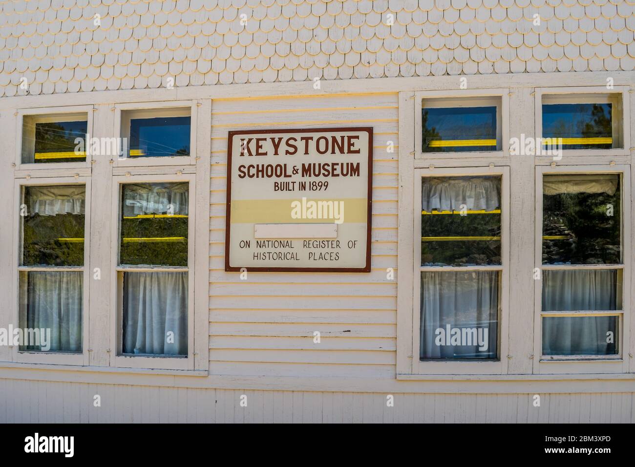 Natural history museum sign board hi-res stock photography and images ...
