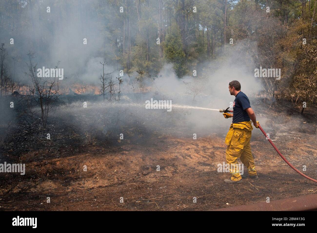 Emergency fire hose hi-res stock photography and images - Alamy